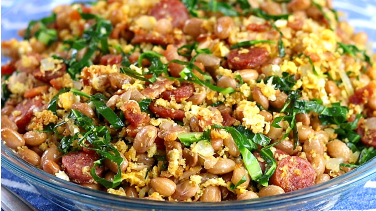 Como fazer feijão tropeiro: Receita completa! - Blog Vale Saúde